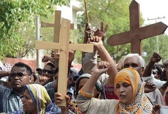 PEACE DEAL AFTER PAKISTANI CHRISTIANS FLEE BLASPHEMY MOB – Light of Truth